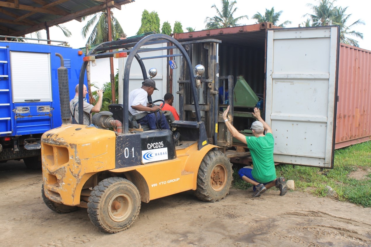 erster Container 2 – Bildungsprojekt Mlandizi